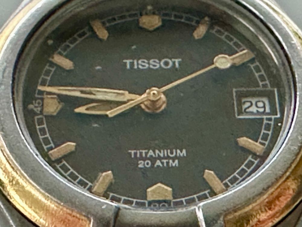 TISSOT TITANIUM Quartz 27.5 mm en très bon état, pile neuve (Neu ...