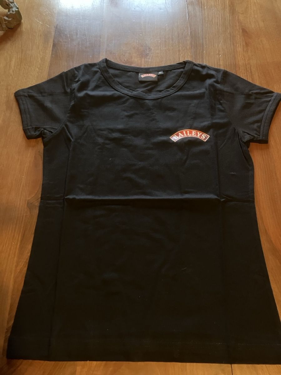 T-shirt noir Baileys - Style unique pour vos soirées! (Neuf avec ...