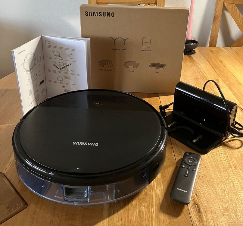 Robotersauger Samsung POWERbot-E VR5000 WIFI neuwertig inkl. | Kaufen auf Ricardo