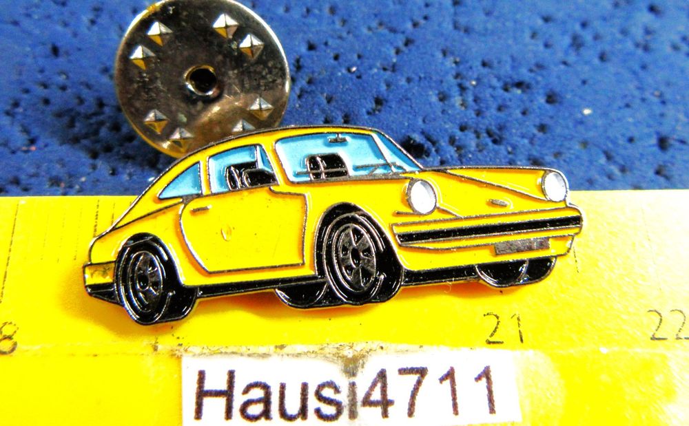 PORSCHE 911 GELB SPORT-CAR PIN GEPRÄGT 30mm KLEIN-FEIN (Gebraucht) in ...