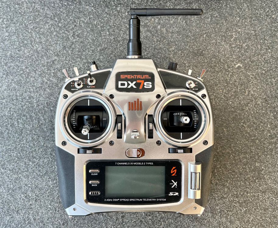 Spektrum DX7S Fernsteuerung mit Koffer (Neu (gemäss Beschreibung)) in Spiez für CHF 61 – mit ...