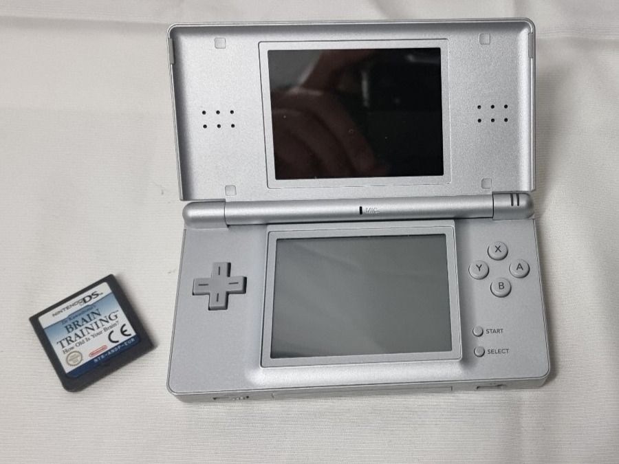 Nintendo DS Lite klappbare Spielkonsole in Grau, inkl 1 Game | Kaufen ...