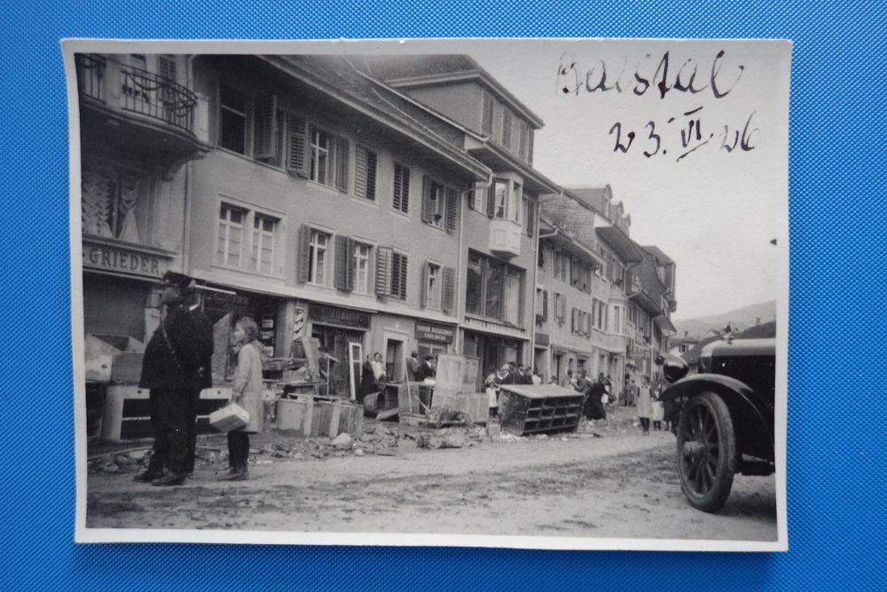 BALSTHAL - ÜBERSCHWEMMUNG 23. JUNI 1926 -- kleine Foto (Gebraucht) in Ibach für CHF 28 – mit ...