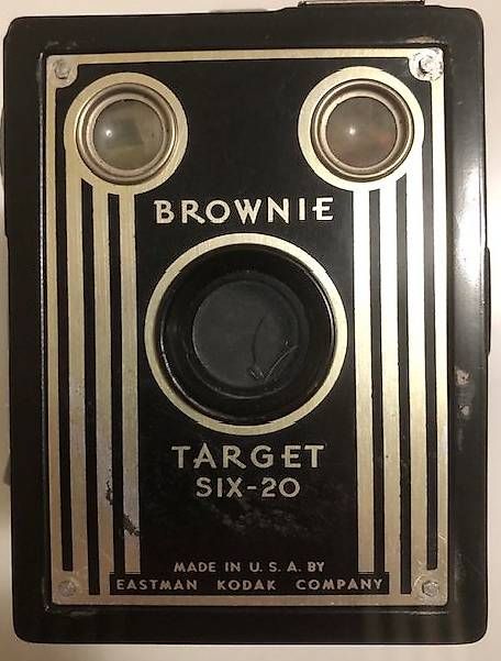 Kodak Brownie Target Six-20 (D'occasion) à Bex pour CHF 20 – avec ...