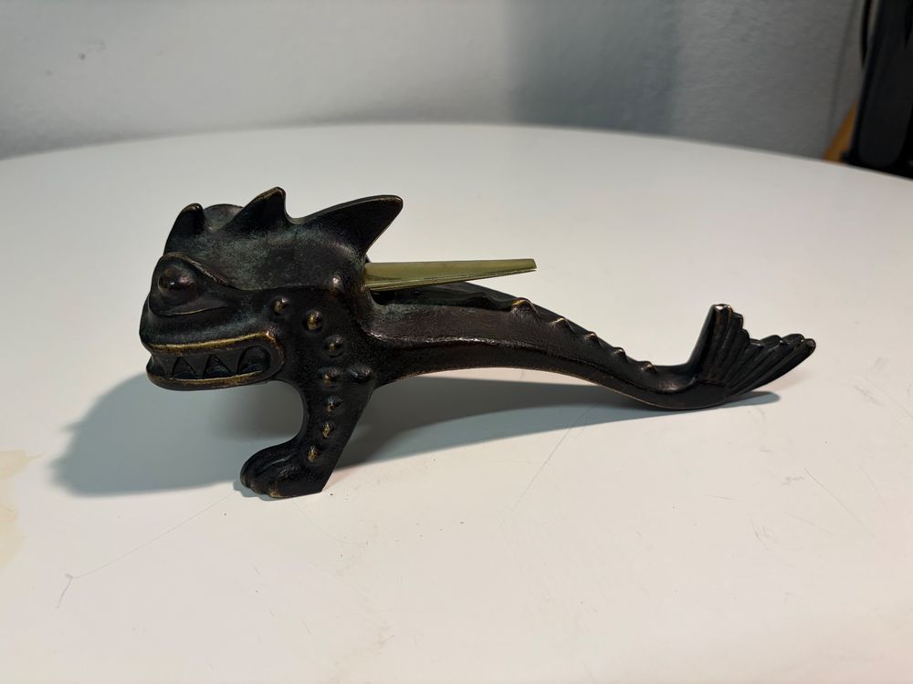 Von Alfred Dunhill Bronze Feuerzeug Feuerspuckender Drache (Gebraucht ...