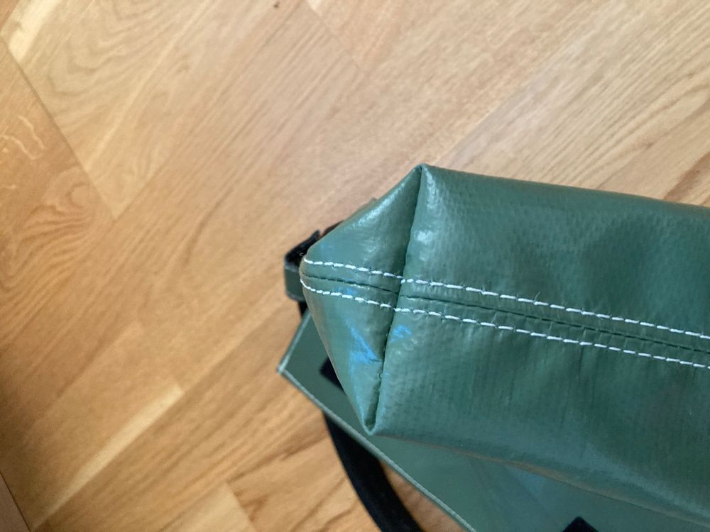 Freitag Laura | Kaufen auf Ricardo