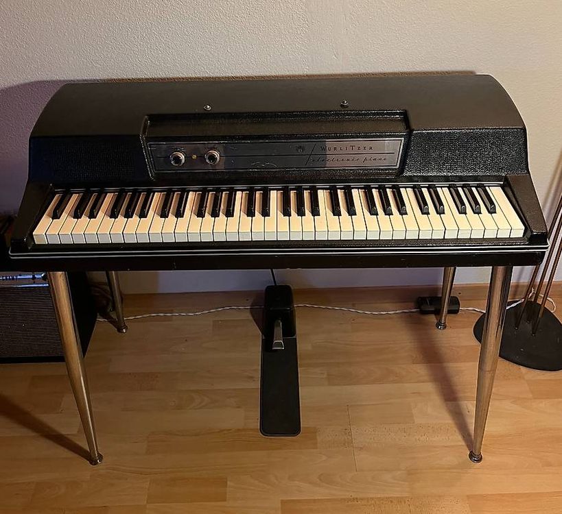 Wurlitzer 200 E-Piano (1968 - 1974) (Gebraucht) in Zürich für CHF 5700 – nur Abholung auf ...