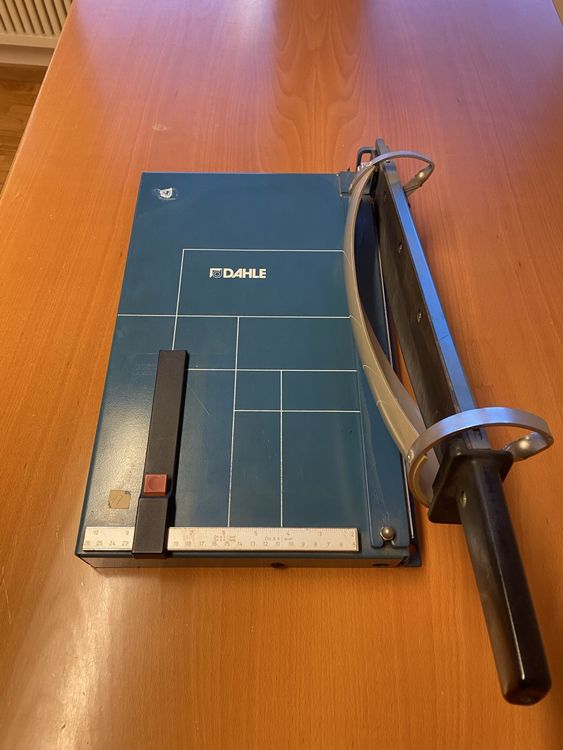 🔥Dahle Papier-Schneidemaschine, Format A3, top erhalten! (Gebraucht) in ...