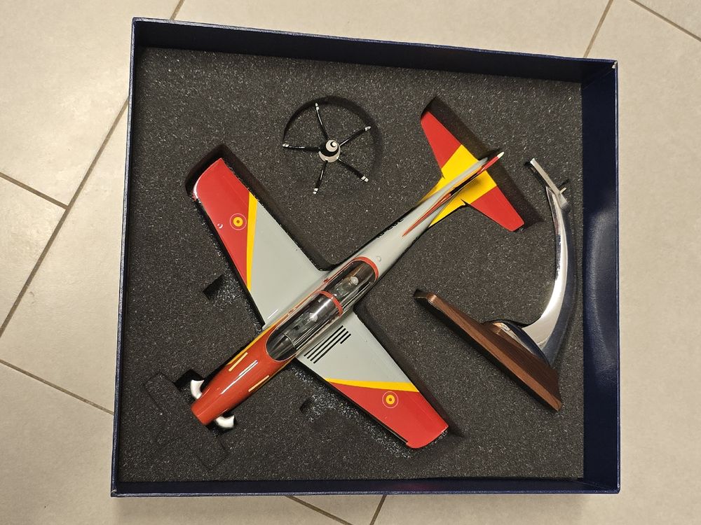 PC-21 1/35 Scale Model (Neu (gemäss Beschreibung)) in Bützberg für CHF ...