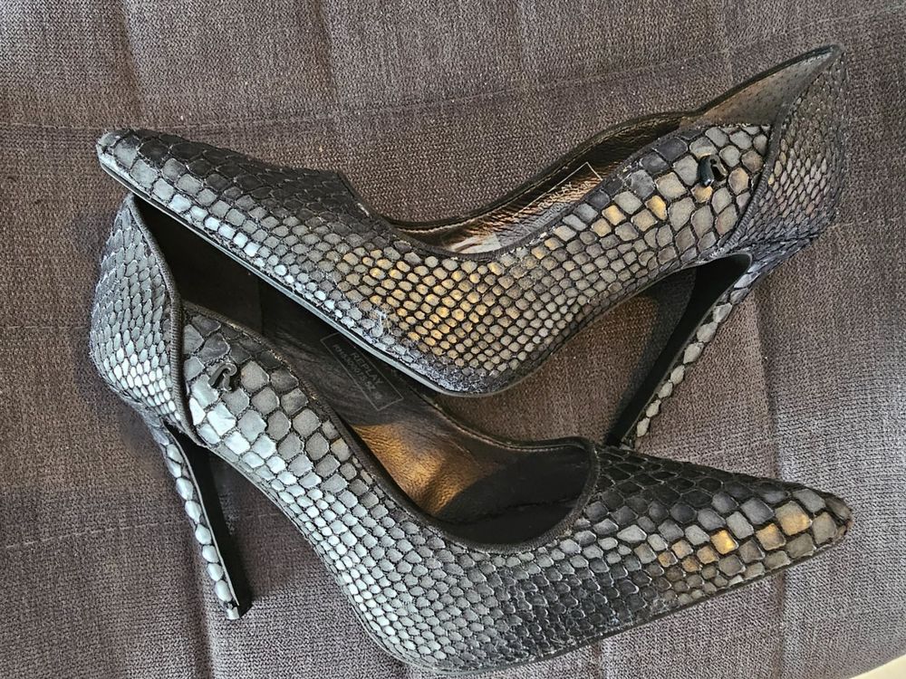 Escarpins "Replay" en cuir gris anthracite façon python (Neu (gemäss ...