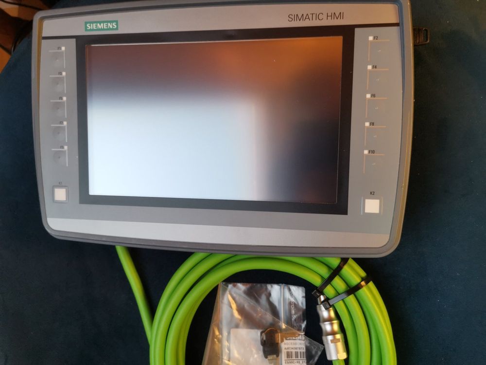 Siemens Simatic HMI KTP900F Mobile (Gebraucht) in Hölstein für CHF 900 ...
