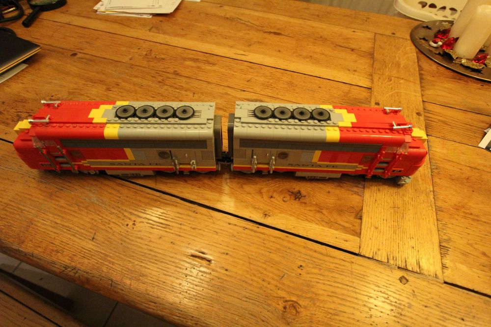 LEGO Santa Fe Lok (Gebraucht) in Ebersol für CHF 399 – mit Lieferung ...