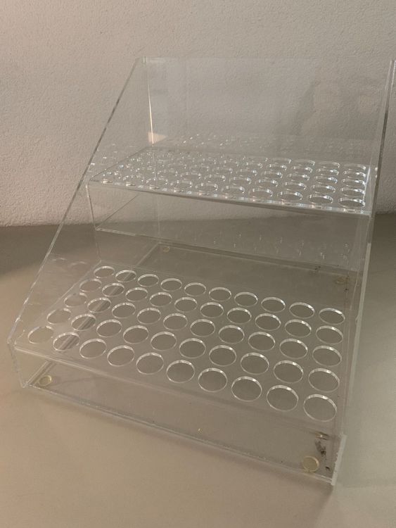 Plexiglas Gestell / Regal - praktisch und übersichtlich (Gebraucht) in ...