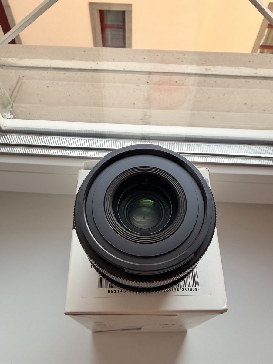 Sigma für Sony E-Mount: 35mm F2 DG DN, einwandfreier Zustand (D ...