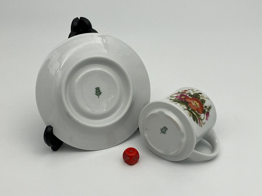 Langenthaler Kaffeetassen Set, Blumen 1983 (Gebraucht) in Uttigen für CHF 39 – mit Lieferung auf ...