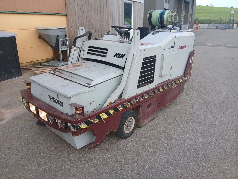 Kehr und Scheuersaugmaschine Powerboss TSS80 (Defekt) in Wallenwil für ...