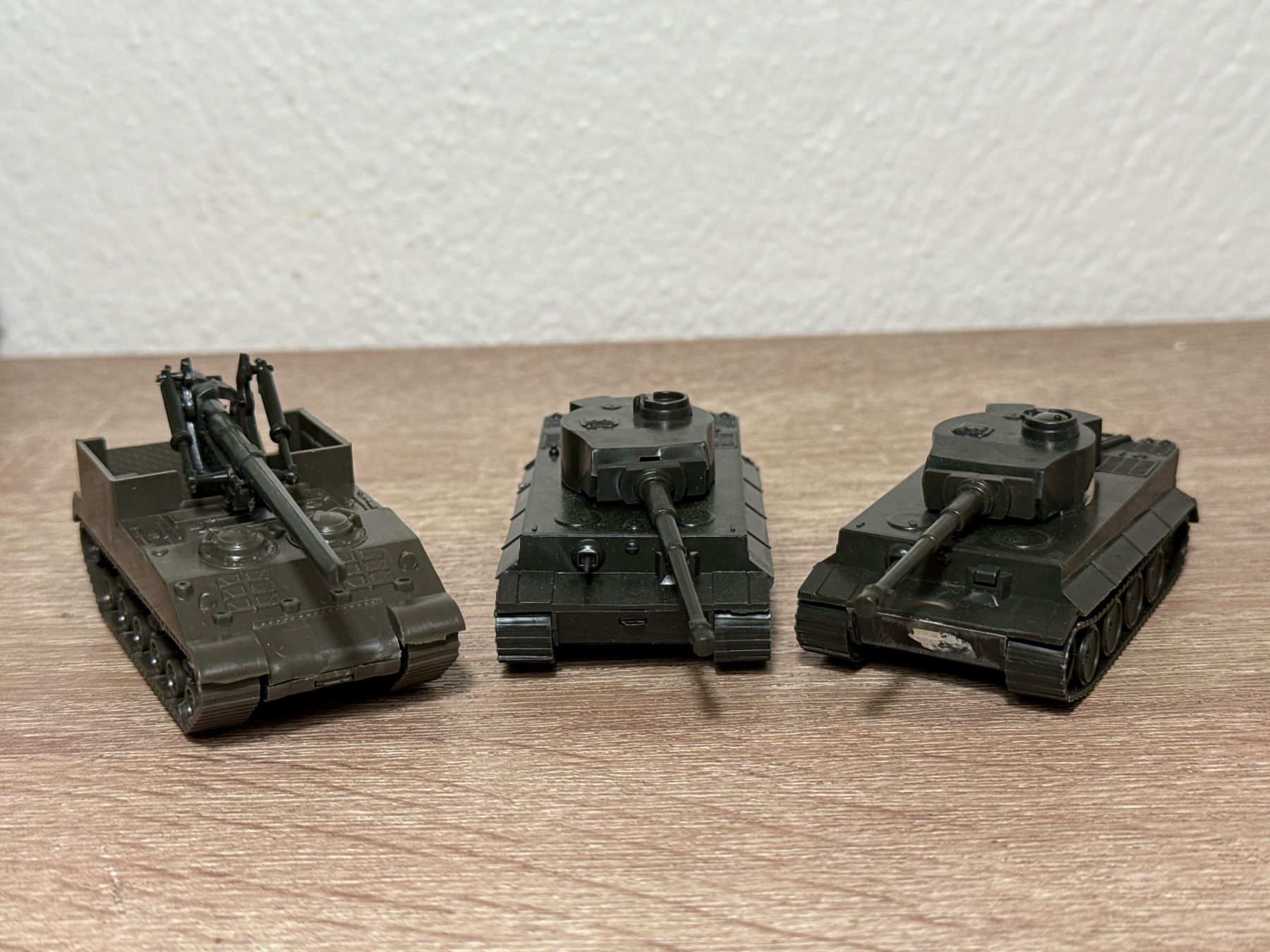 3x Roco Minitanks (19) (D'occasion) à St-Aubin-Sauges pour CHF 9 – avec ...