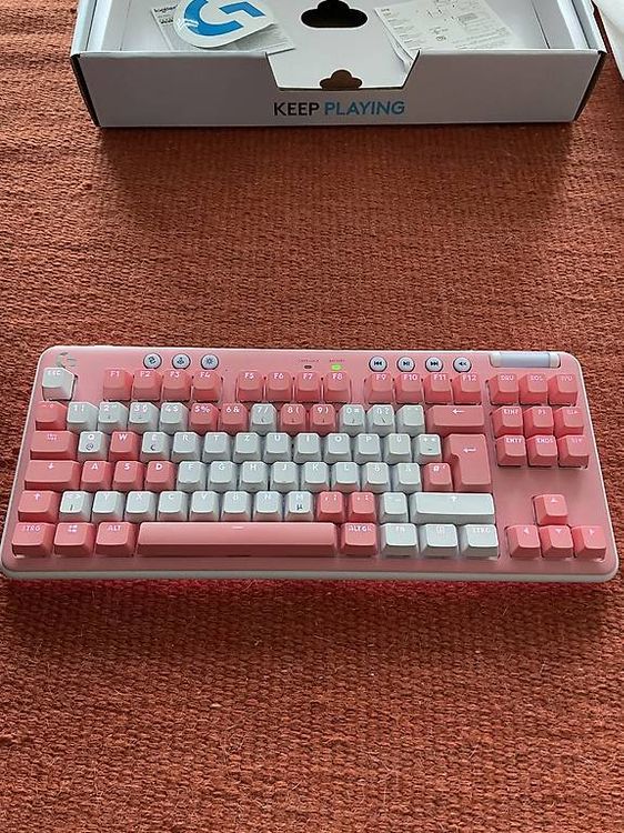 Logitech G715 Gaming Tastatur weiss / pink - Set (Gebraucht) in Baden ...