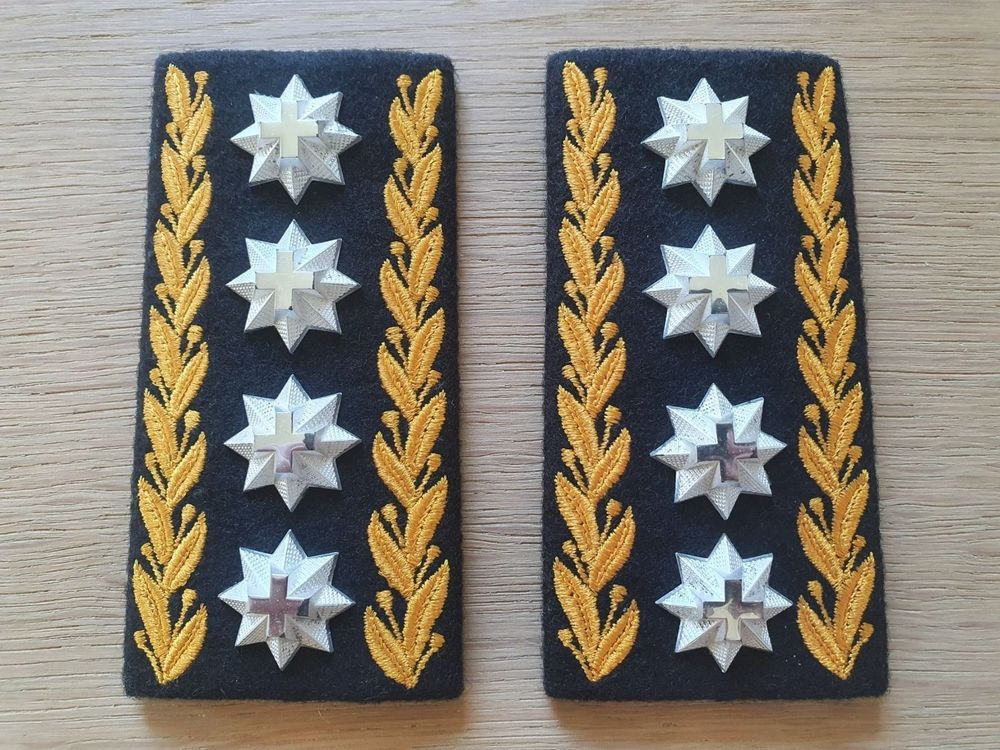 General Patten 4*General Schweizer Armee | Kaufen auf Ricardo