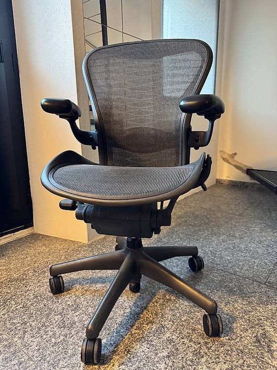 Sedia Herman Miller Aeron Tuxedo Mesh Graphite Size B (Gebraucht) in ...