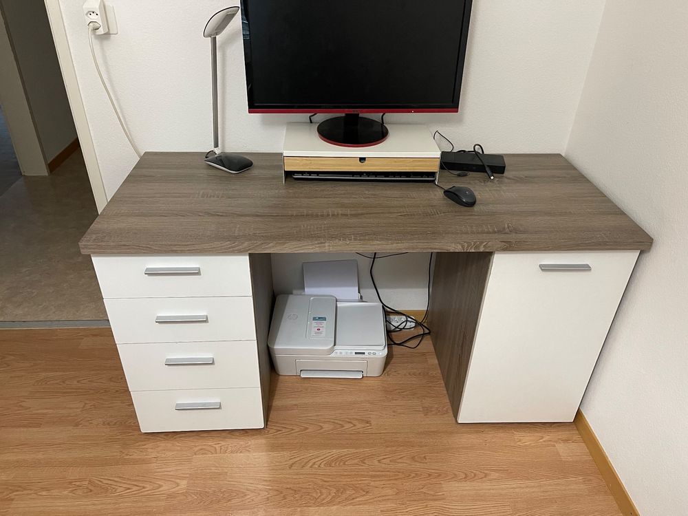 Bürotisch (Gebraucht) in Winterthur für CHF 15 – nur Abholung auf ...