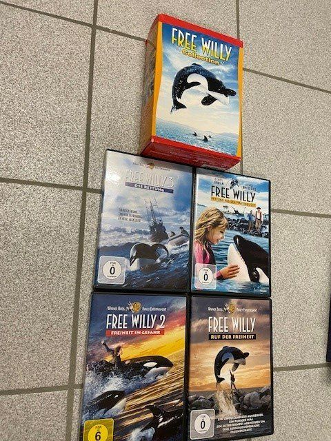 Free Willy 1-4 - Box Set [4 DVDs] (Gebraucht) in Eschen für CHF 7.95 ...
