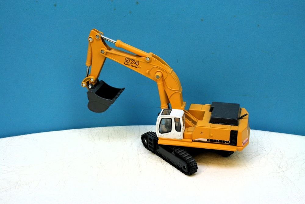 LIEBHERR 974 Tieflöffel-Raupenbagger - Siku (Gebraucht) in Thun für CHF ...