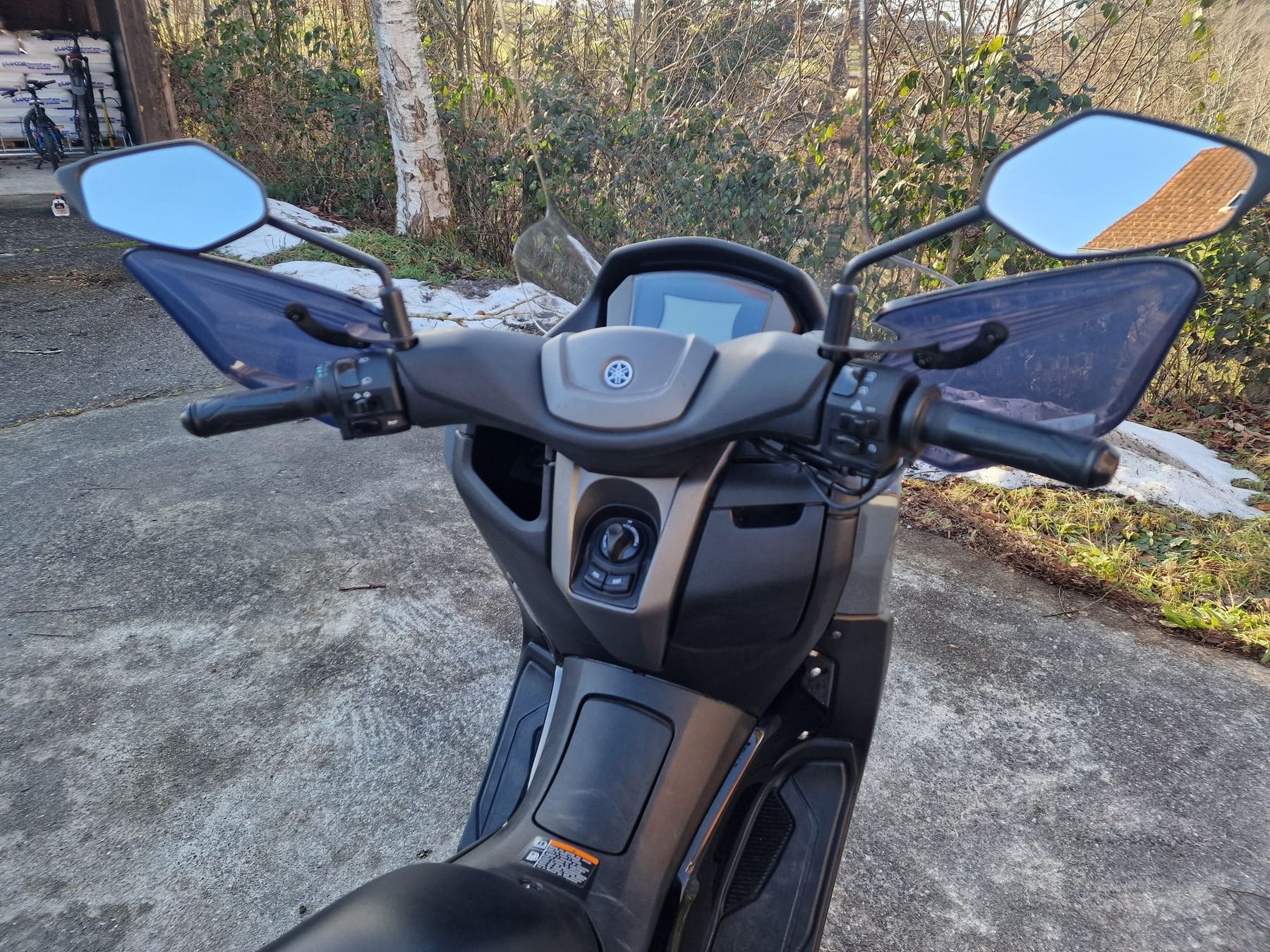 Yamaha NMAX 125 Top Zustand! Wenig Kilometer, Winterpreis! (Gebraucht ...