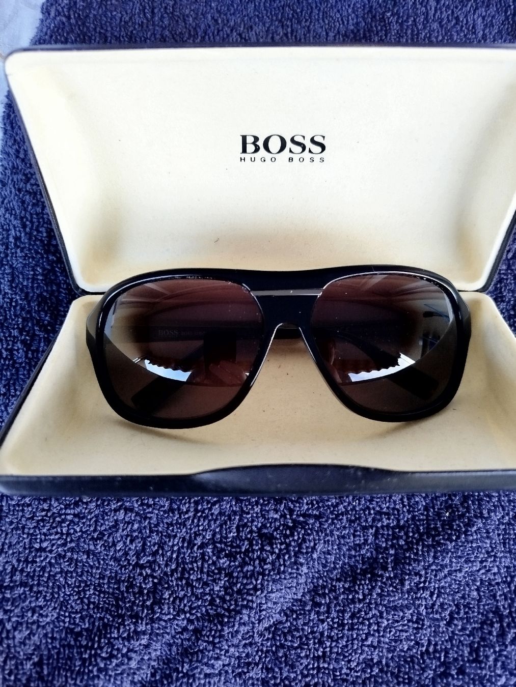 Hugo Boss Sonnenbrille – Original – mit Box (Gebraucht) in Thun für CHF ...