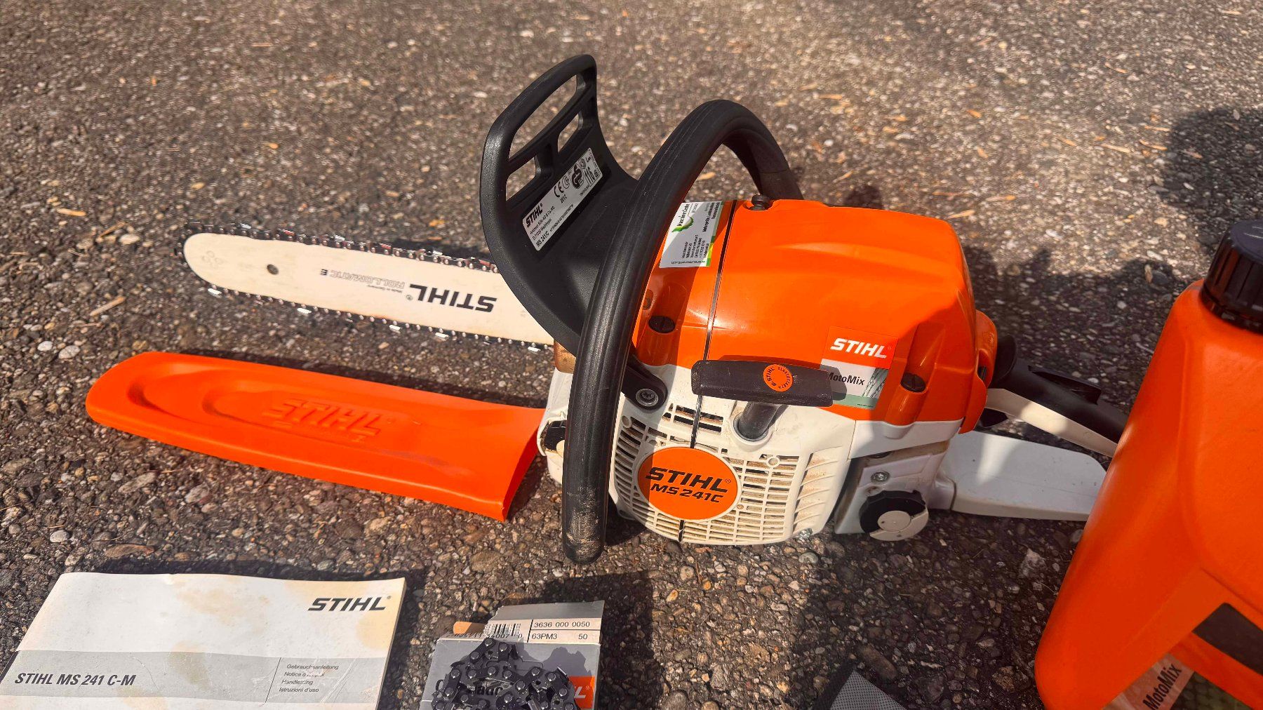 Verkaufe Stihl Motorsäge MS 241C (gebraucht) mit Zubehör (Gebraucht) in ...