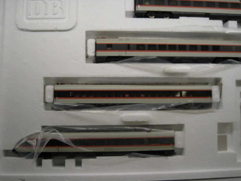 Märklin 37778 Elektro-Schnelltriebwagen BR 403 DB mfx /sound (Neu ...