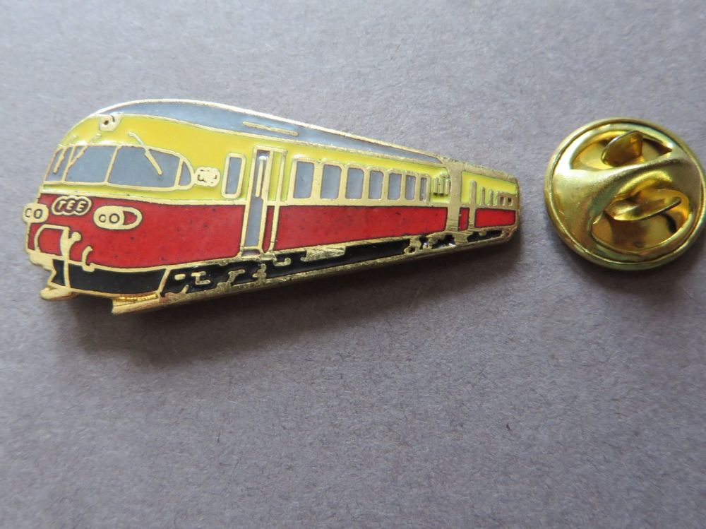 PIN BAHN CISALPIN LOKOMOTIVE TEE EISENBAHN (Gebraucht) in Neuhausen für CHF 0.9 – mit Lieferung ...