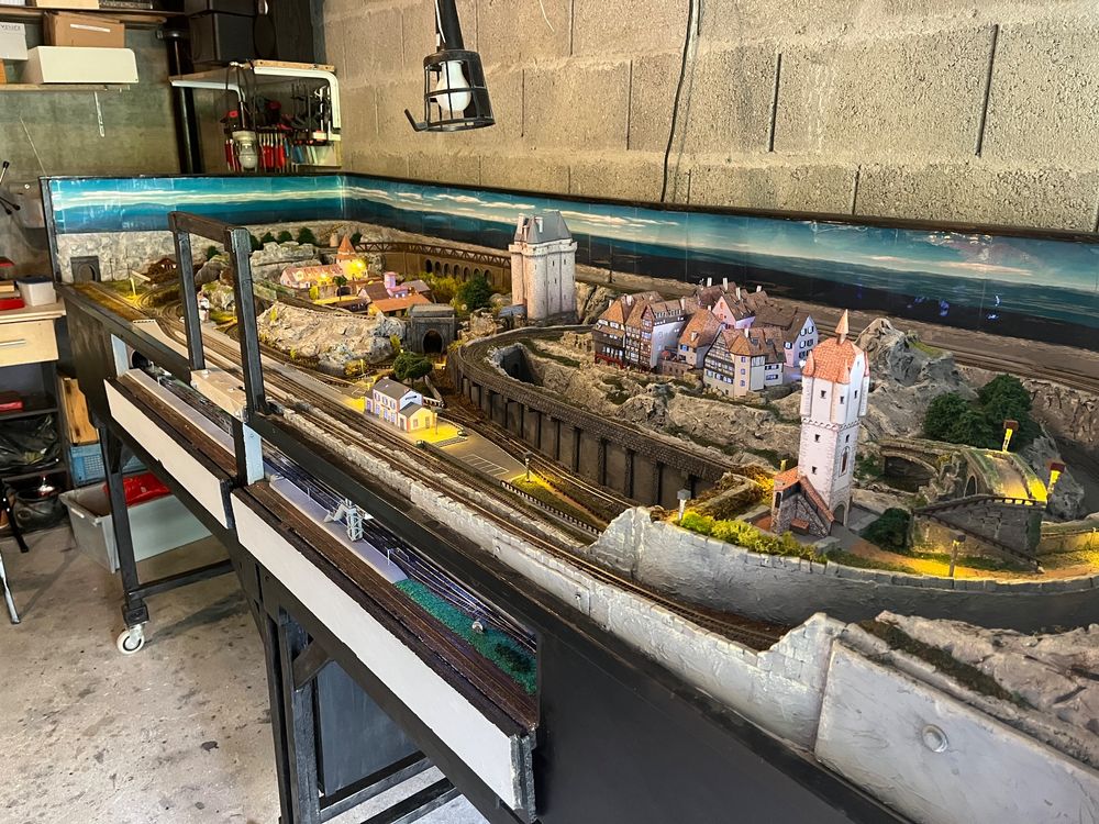 Magnifique réseau de train miniature échelle. N 1/160 (Gebraucht) in ...