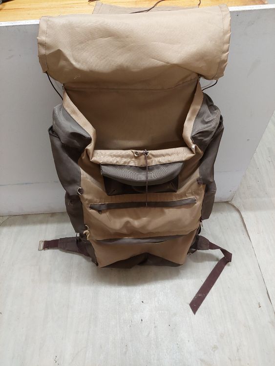 Grosser Trekkingrucksack / Wanderrucksack mit Alu-Gestänge (Gebraucht ...