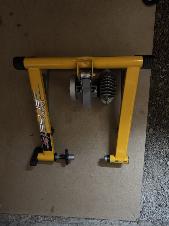 ELITE Volare Fahrrad Rollentrainer für den Winter 🚲 💪🏼 (Gebraucht) in ...