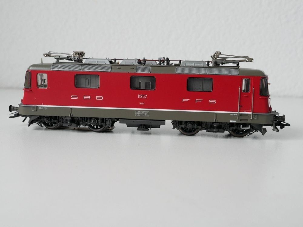 Märklin: SBB Re 4/4 II 11252, Nr. 22585 | Kaufen auf Ricardo