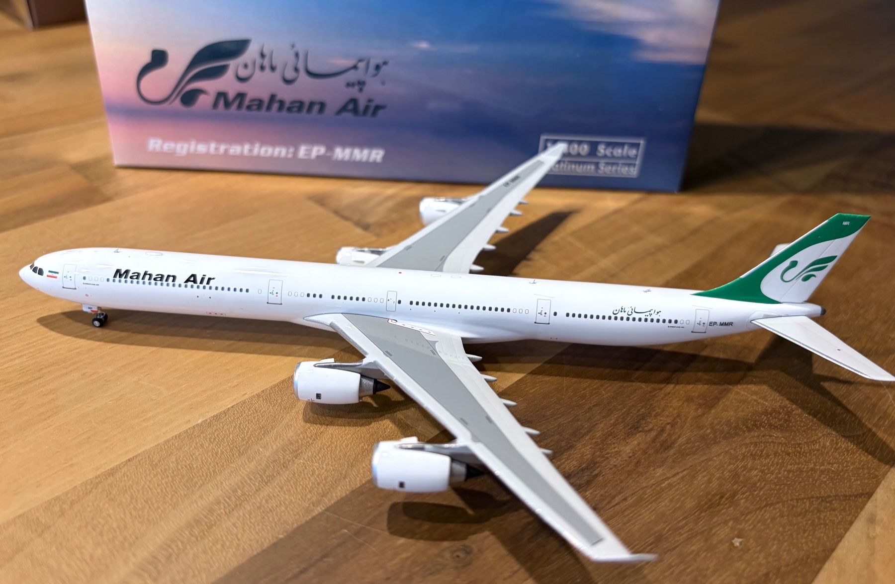 Airbus A340-600 Mahan Air 1/400 Metallmodell - Phoenix (Neu (gemäss ...