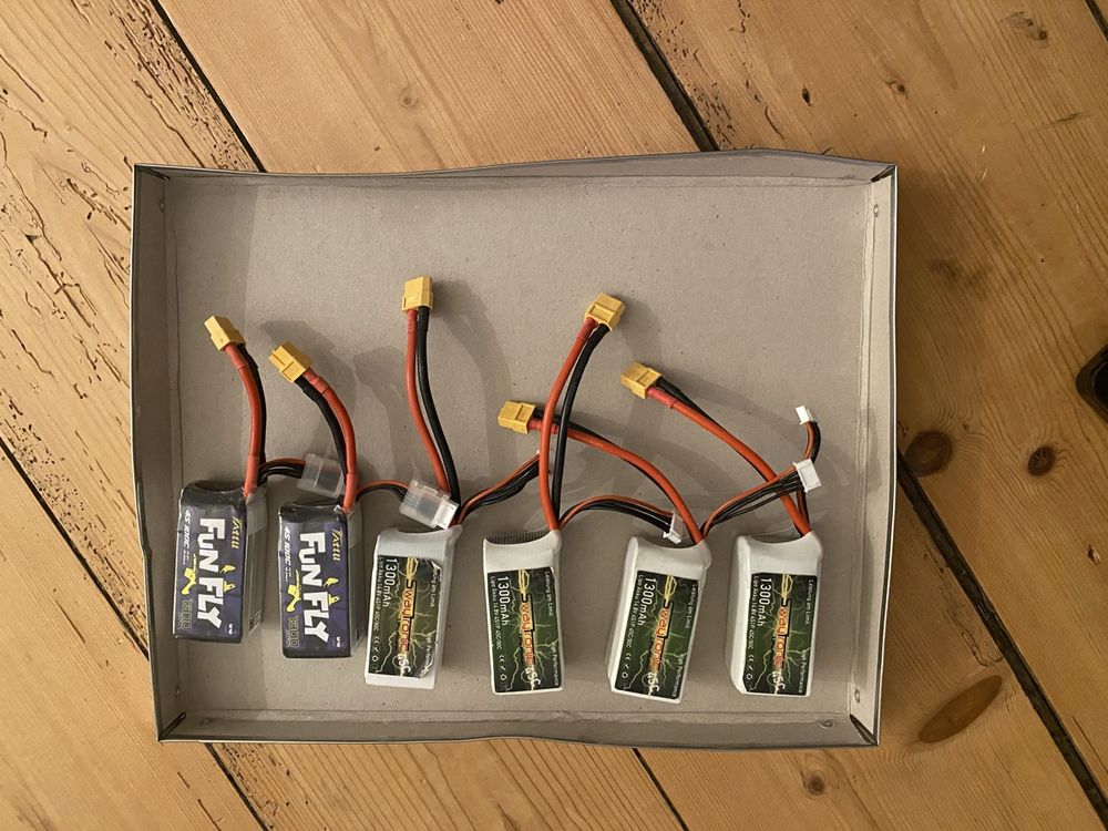 6 LiPo Akkus (2x Funfly // 4xSwaytronic), 1300mAh, 4S | Kaufen auf Ricardo