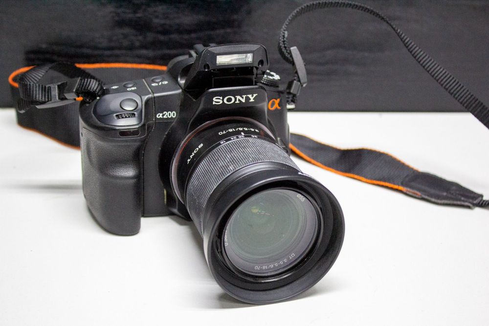 Sony Alpha DSLR-A200 10,2 MP DSLR Kamera Kit mit 18–70 mm | Kaufen auf ...