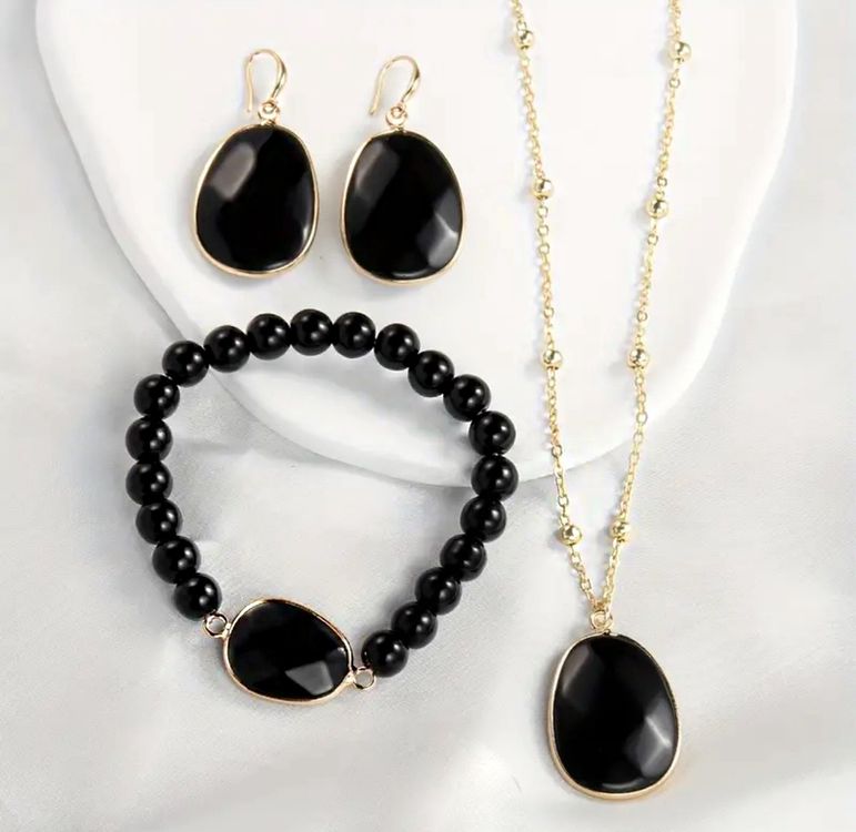 Obsidian Jewelry Set (Neu (gemäss Beschreibung)) in Zürich für CHF 49 ...