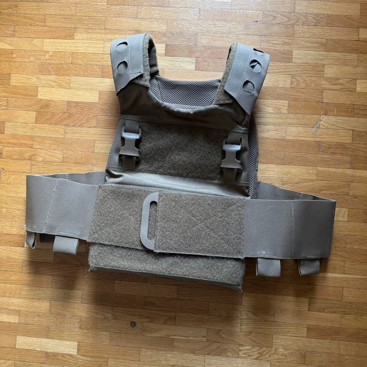 Ferro Concepts Slickster Medium Coyote Brown + Schulterklapp (Gebraucht ...