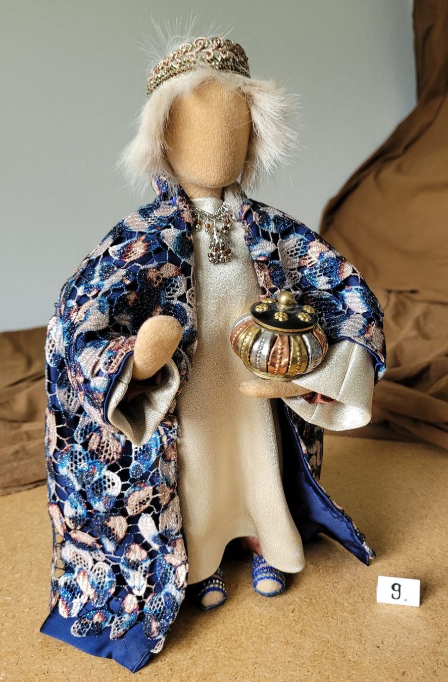 Schwarzenberger Krippenfiguren König mit Geschenk 29cm w N9 (Neu (gemäss Beschreibung)) in ...