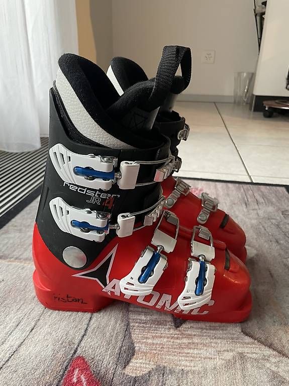 SCARPONI BAMBINO ATOMIC (Usato) a Cadenazzo per CHF 35 – solo ritiro ...