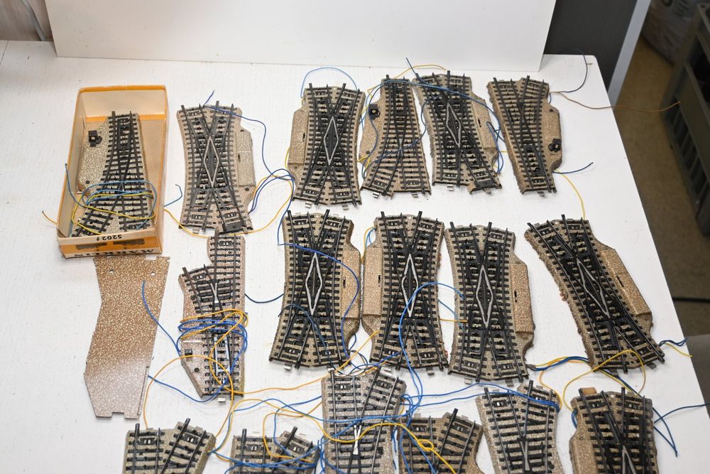 Diverse Märklin M Weichen HO/AC gem Fotos (Gebraucht) in Laupen ZH für CHF 46 – mit Lieferung ...