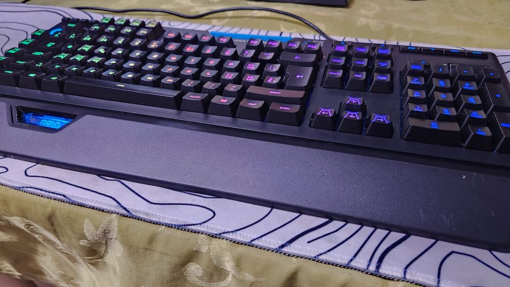 Logitech G G910 Orion Spectrum mechanische Gaming Tastatur (Gebraucht) in Brig für CHF 22 – mit ...