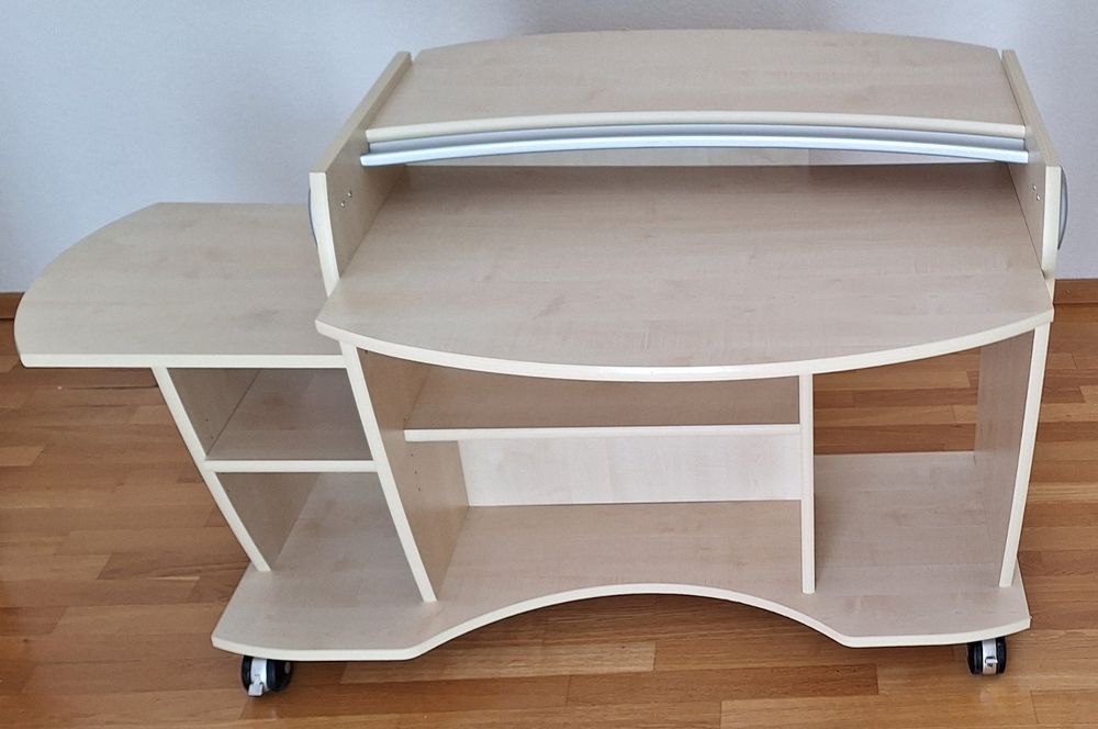 Computertisch (Gebraucht) in Nussbaumen AG für CHF 1 – nur Abholung auf ...