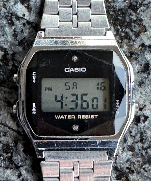 Casio Vintage Digitaluhr mit 2 Diamanten A159WAD-1D A159W (Gebraucht) in Birr für CHF 16 – mit ...