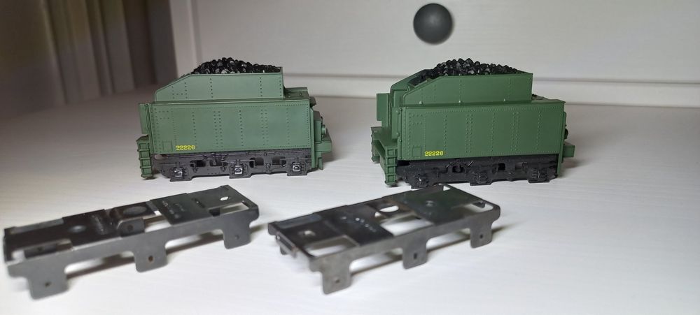 2x Märklin 3086 BR 64 SNCB 64041 Tendergehäuse u. Boden NEU (Neu und ...