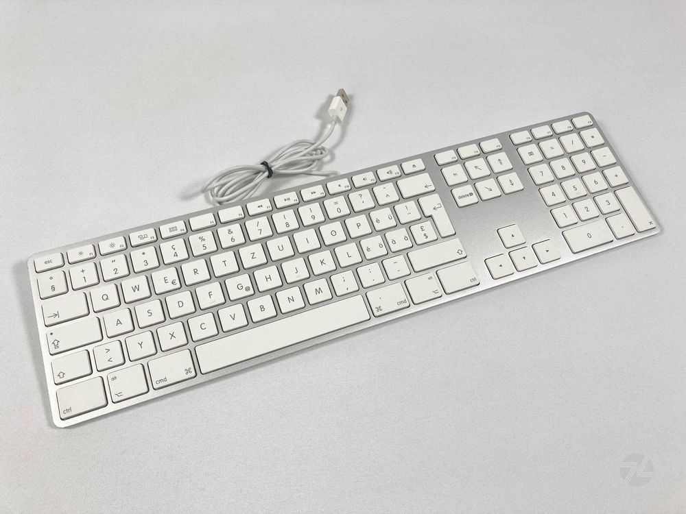 Apple A1243 USB Keyboard Tastatur Alu Silber Zahlenblock (Gebraucht) in ...