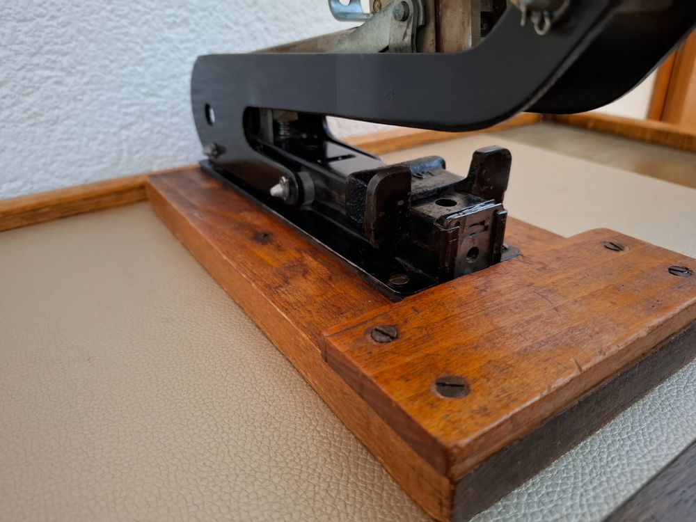 Magnifique Agrafeuse en Fonte - Marque BOSTITCH - Vintage (D'occasion ...